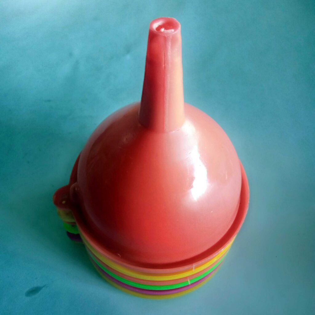 Plastic Funnels, 6 Inch wide mouth Funnel Set of 6PCS - OPERA TOOLS